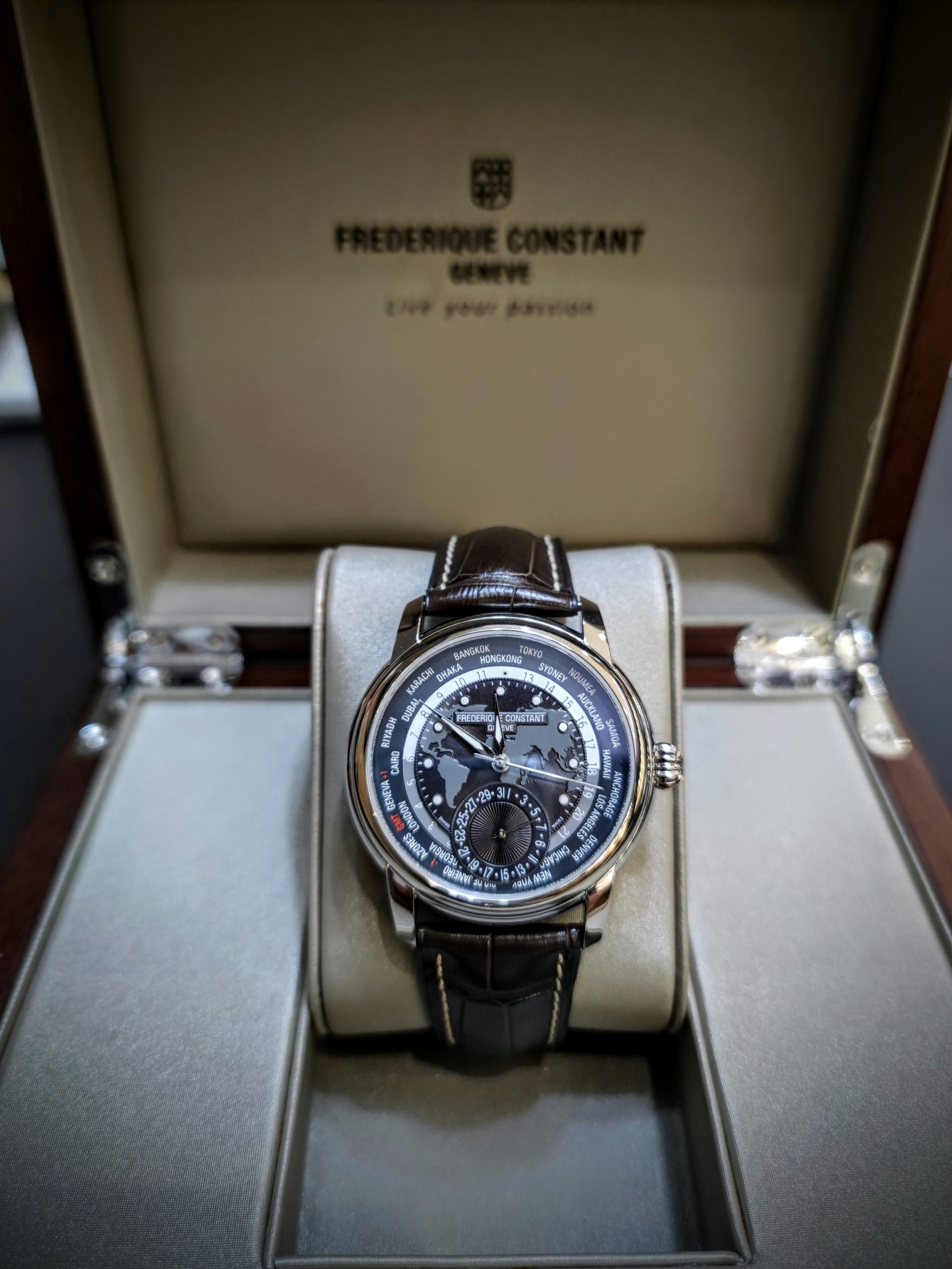 FREDERIQUE CONSTANT CLASSIC WORLDTIMER FC-718DGWM4H6 GREY DIAL (NEW ...