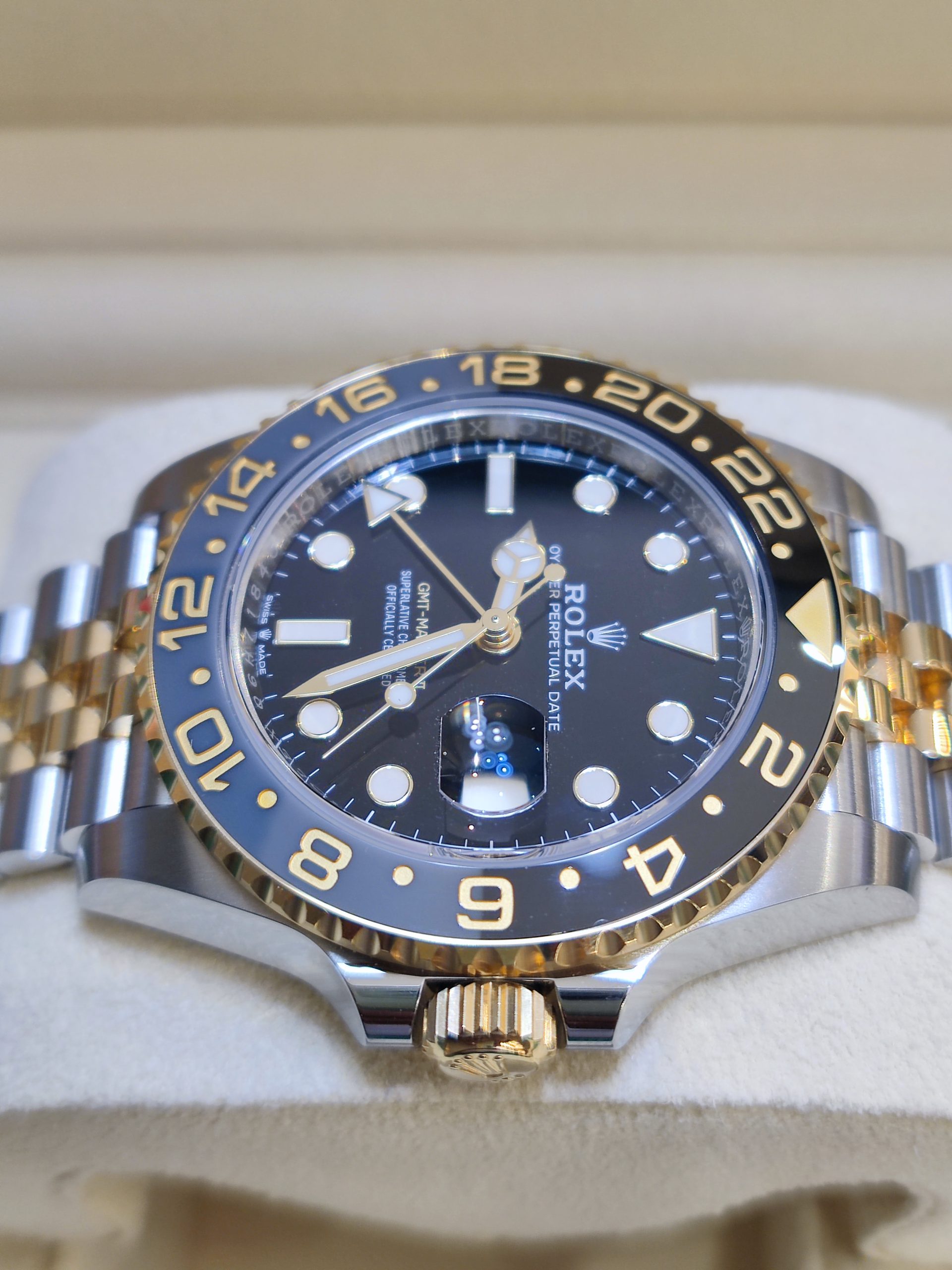 (B2602) ROLEX GMT MASTER II 40MM TWO TONE YELLOW GOLD BLAK DIAL ...