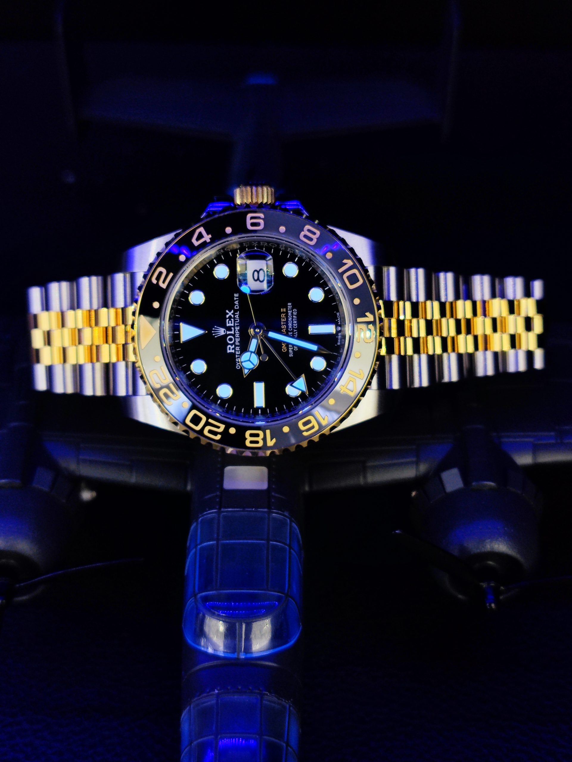 (B2602) ROLEX GMT MASTER II 40MM TWO TONE YELLOW GOLD BLAK DIAL ...