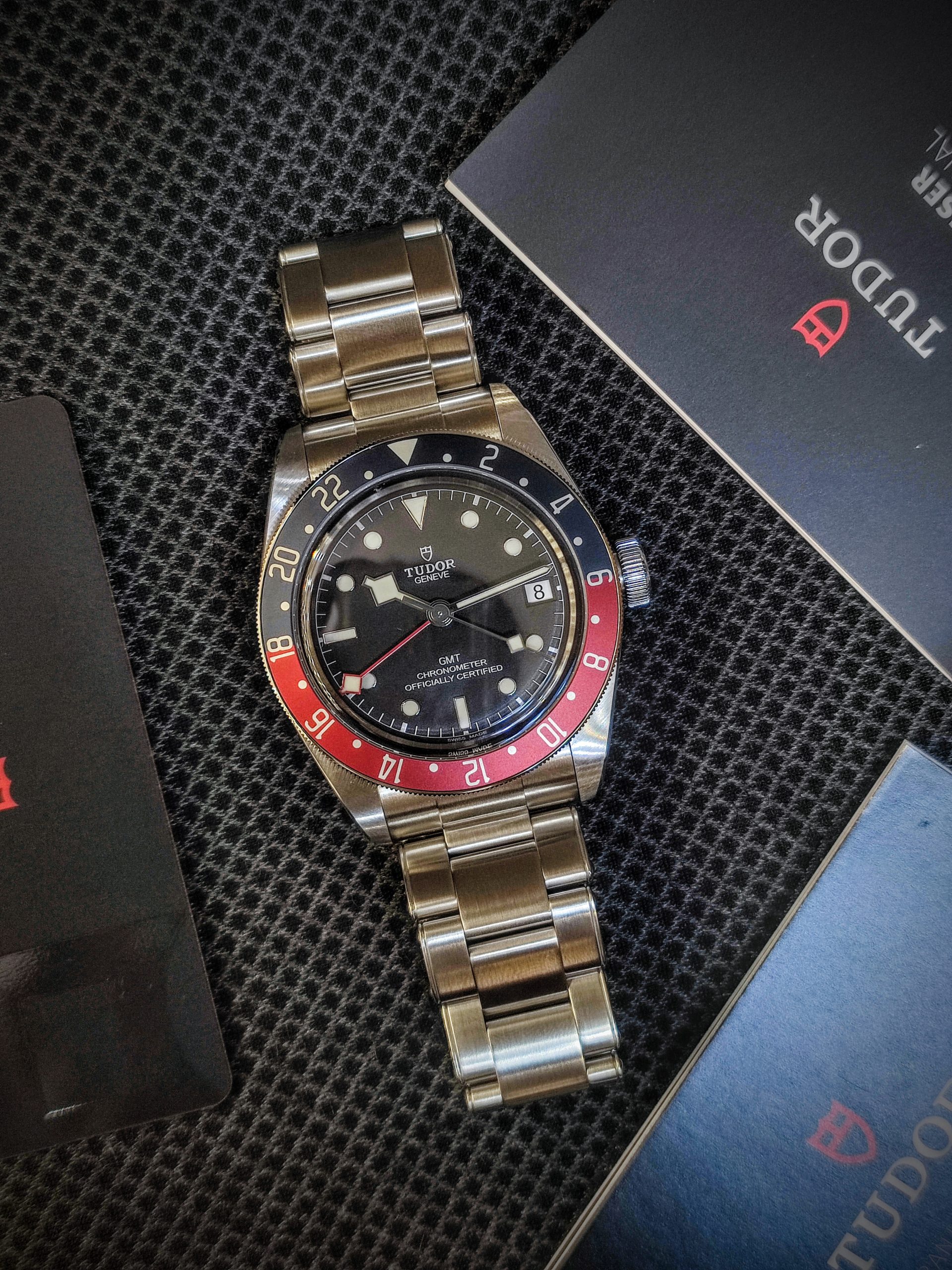 (B2653) TUDOR BLACK BAY GMT PEPSI BLACK DIAL 41MM M79830RB (NEW) - Hang ...