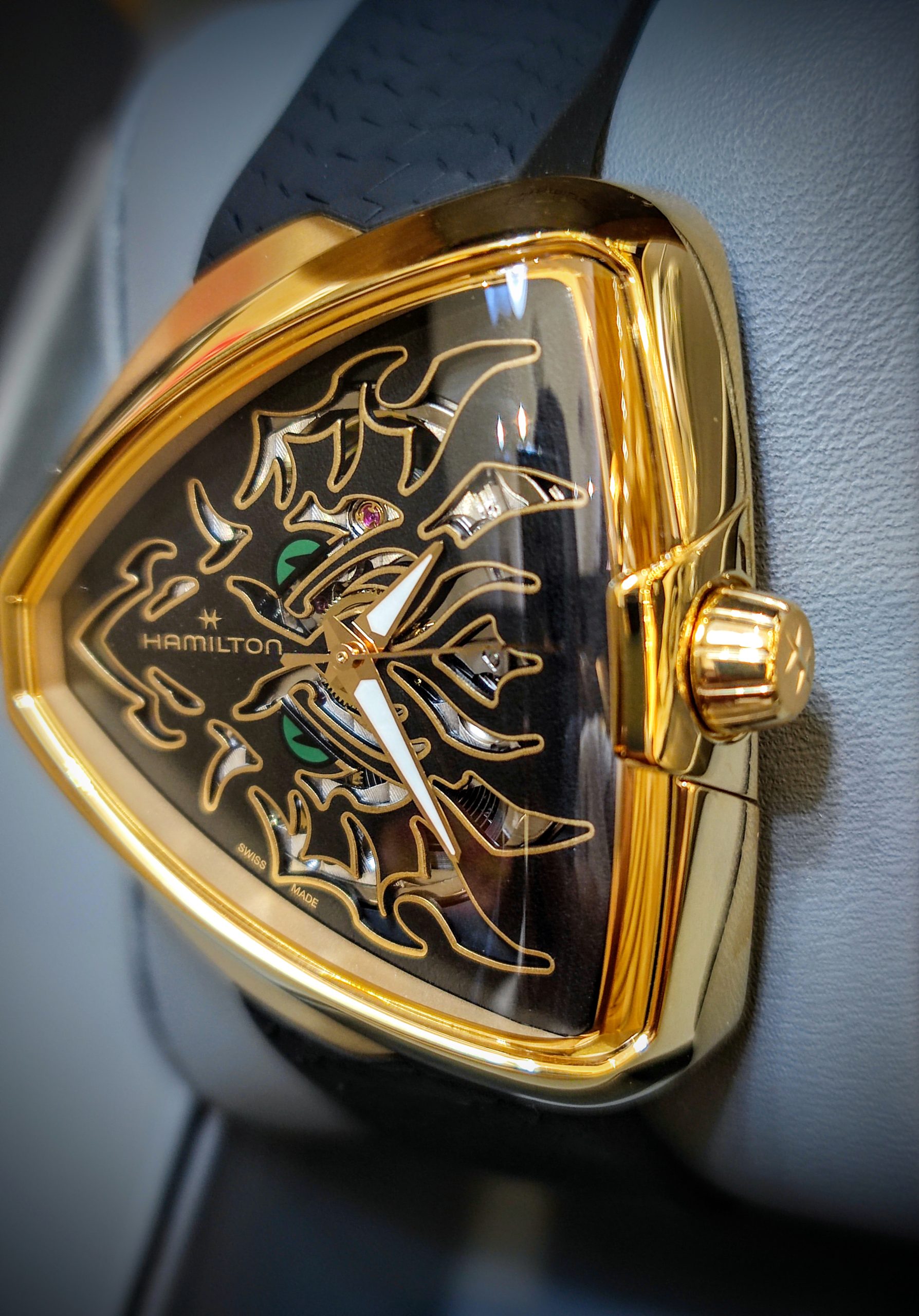 HAMILTON VENTURA ELVIS80 SKELETON AUTO DRAGON DIAL 42.5MM H24525332 ...